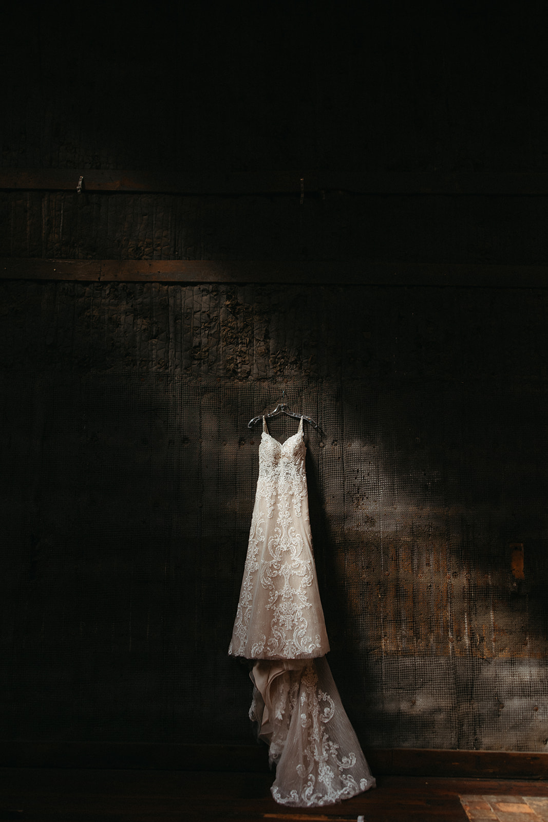 Jam Handy Wedding in Detroit, Michigan - marissadillonphotography.com